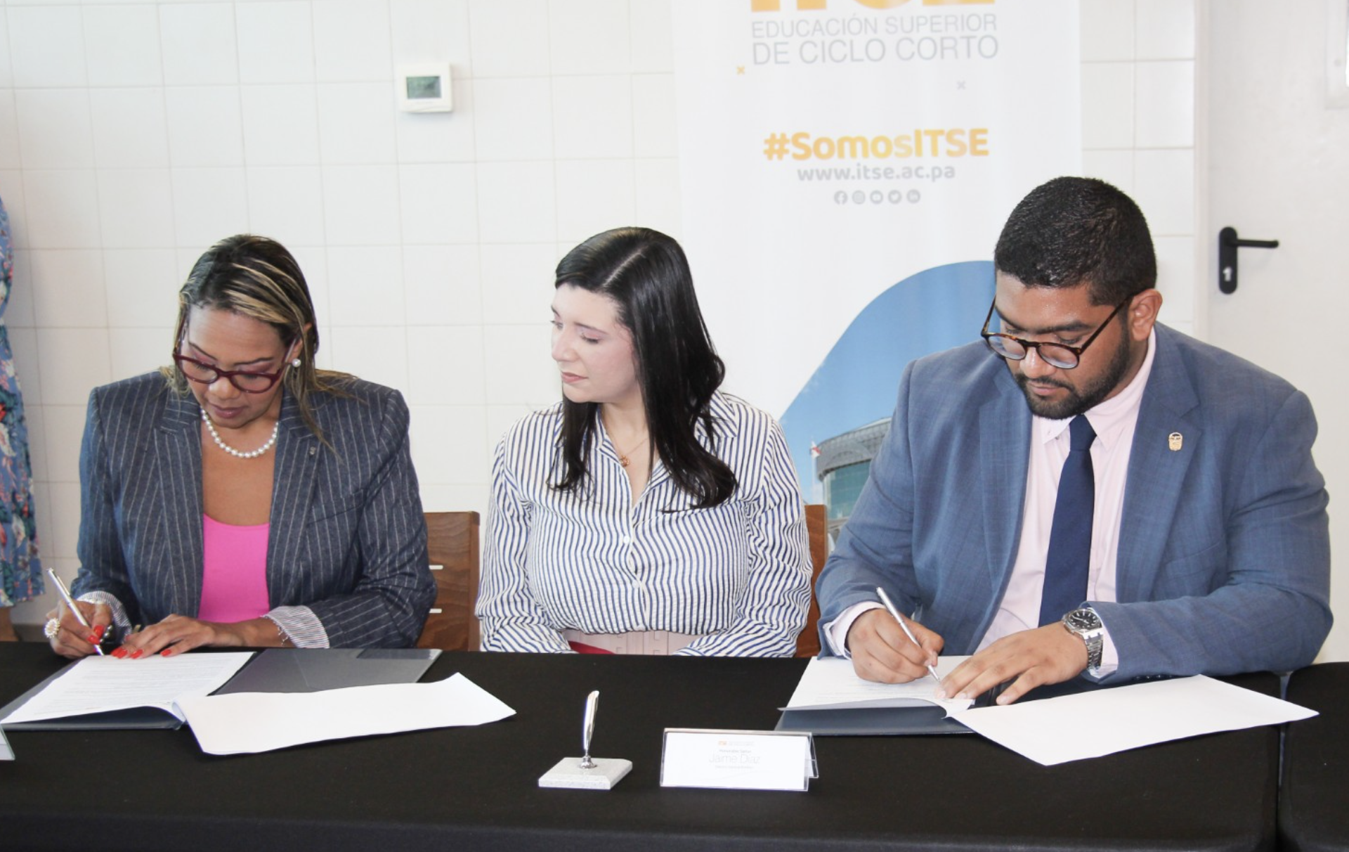 IFARHU Y EL ITSE SUSCRIBEN CONVENIO DE COOPERACIÓN - IFARHU